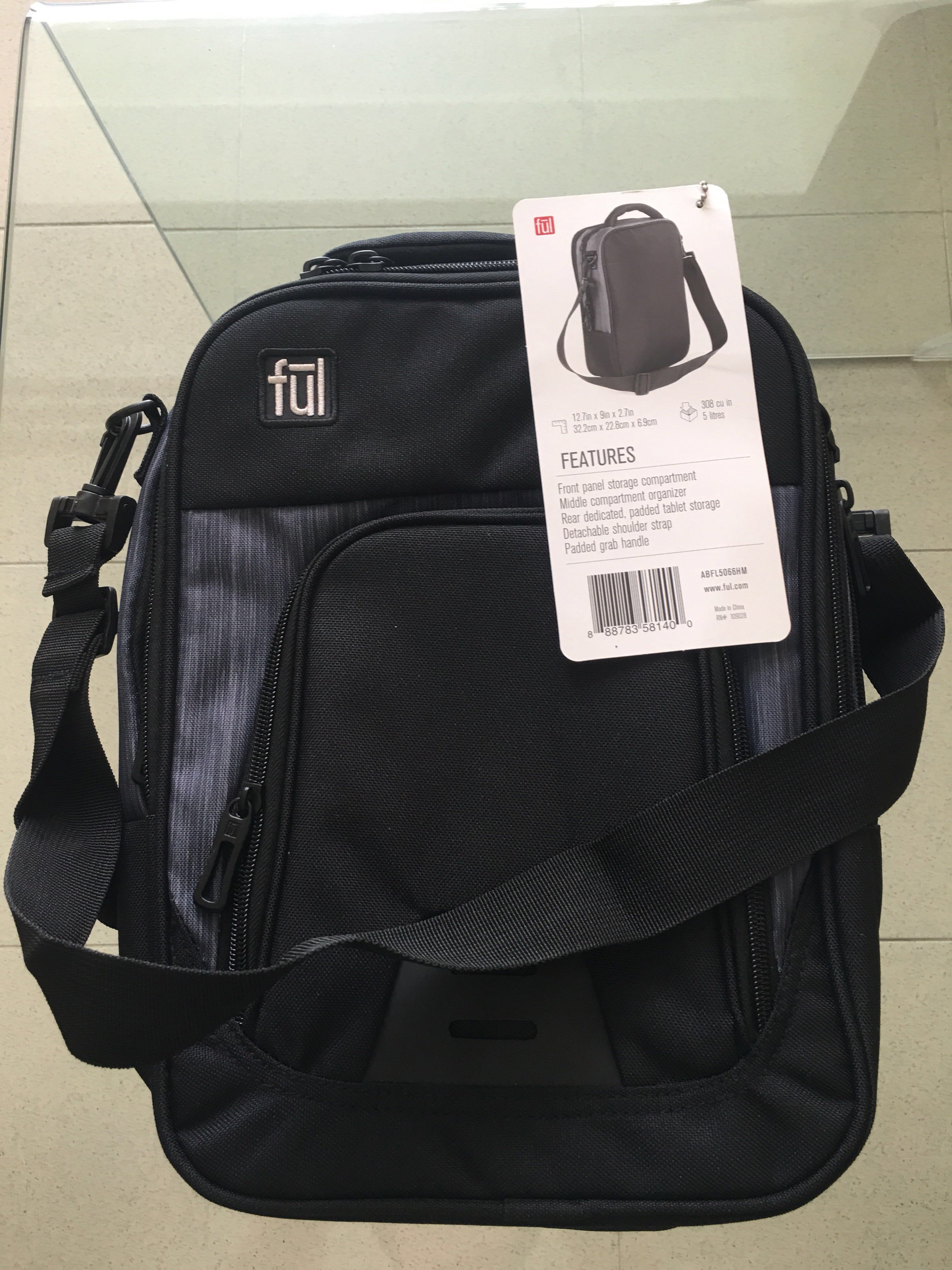 BNWT ful Tango messenger bag, Men's Fashion, Bags, Sling Bags on Carousell