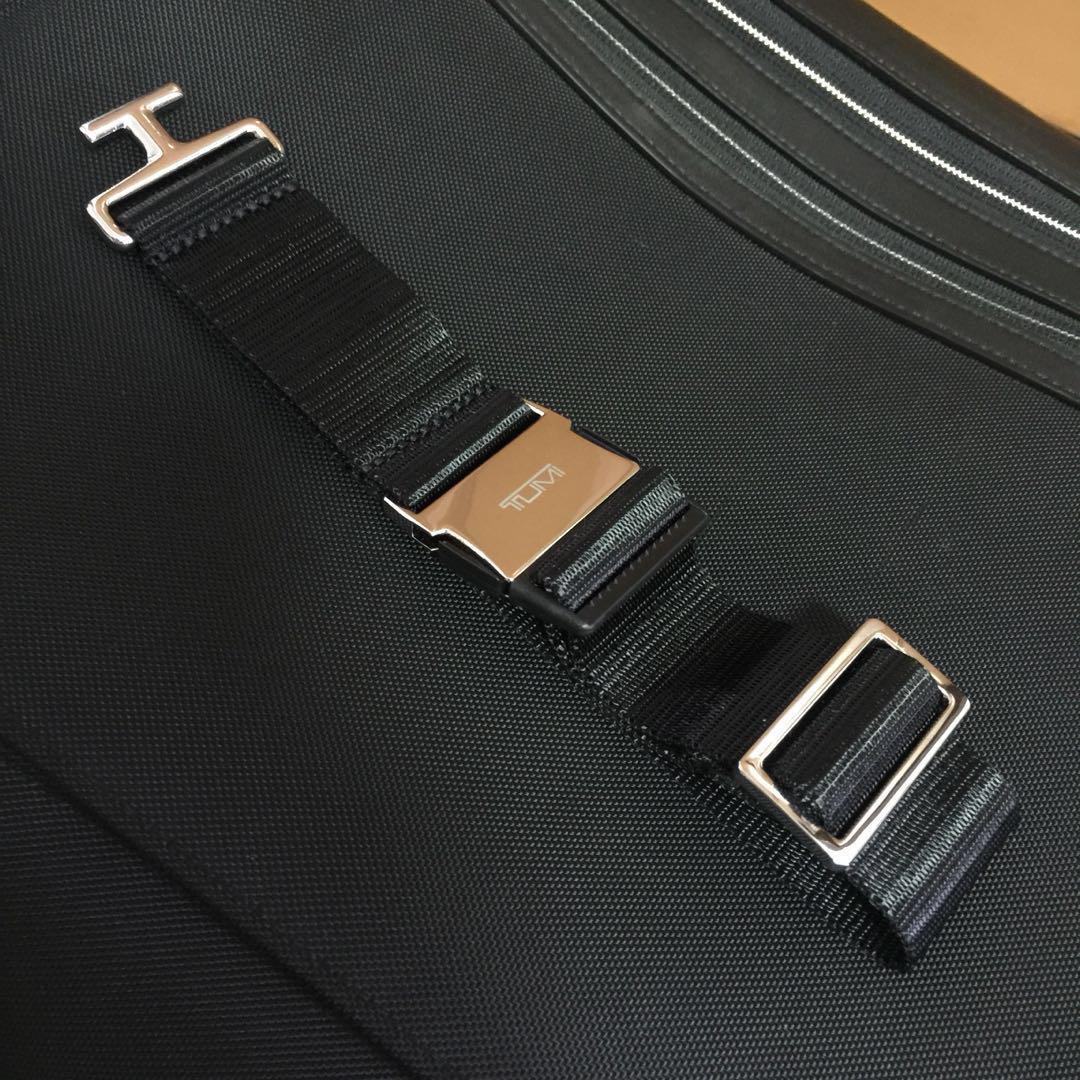 Tumi Arrive Orly International 4 Wheeled Expendable Carry On Luggage ...