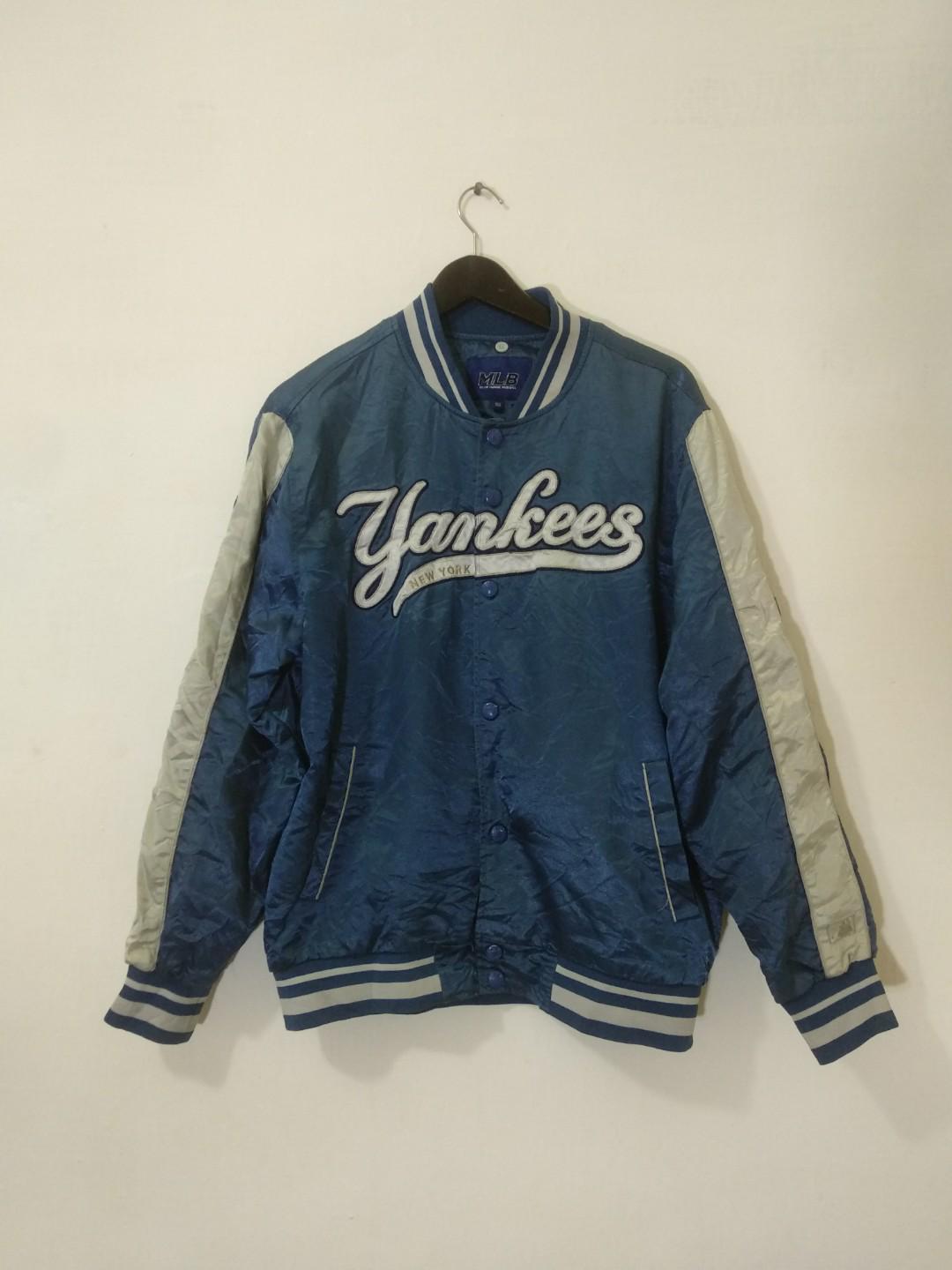 Varsity Yankees MLB, Fesyen Pria, Pakaian di Carousell