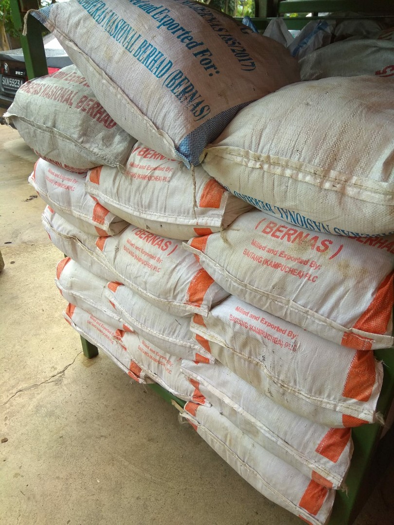 25kg pack..compost soilx8 pkt, Furniture & Home Living, Gardening ...