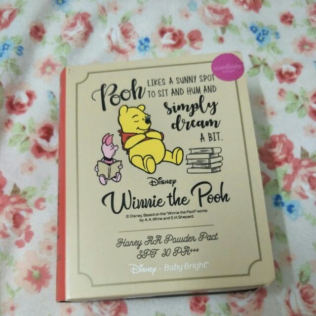 Baby Bright x winnie the pooh honey aa powder pact, Beauty & Personal ...