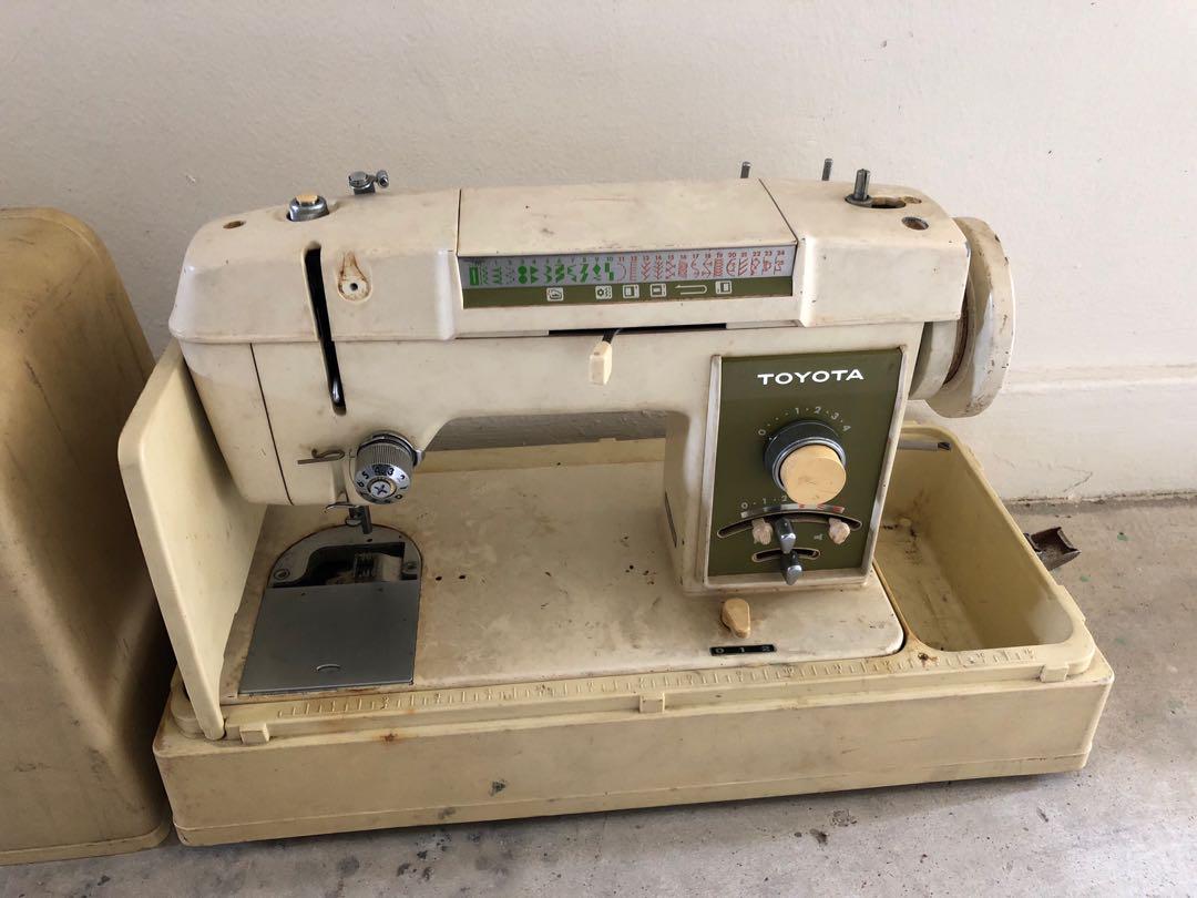 Toyota sewing machine faulty not working, Everything Else on Carousell