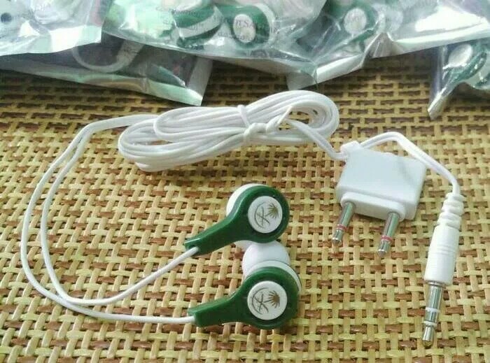 HEADSET MASKAPAI SAUDIA AIRLINES, Elektronik, Lainnya di Carousell