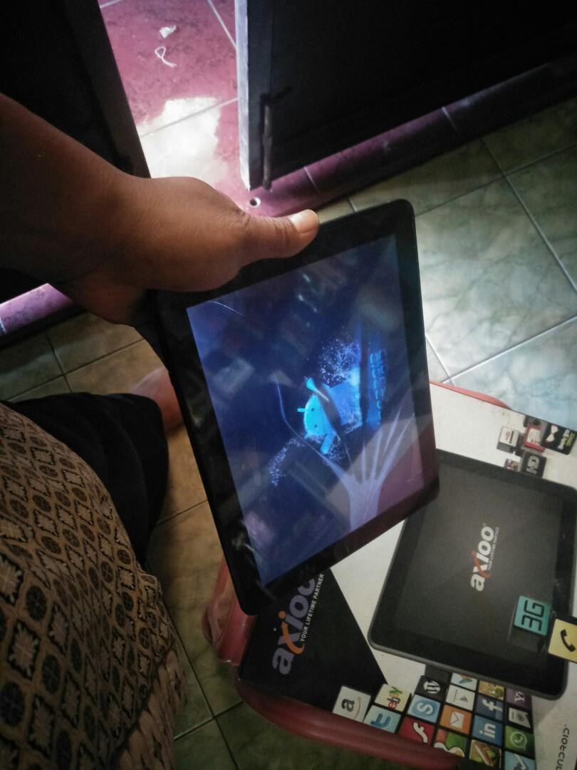 Tablet axio picopad 10" minus lcd, Telepon Seluler & Tablet di Carousell
