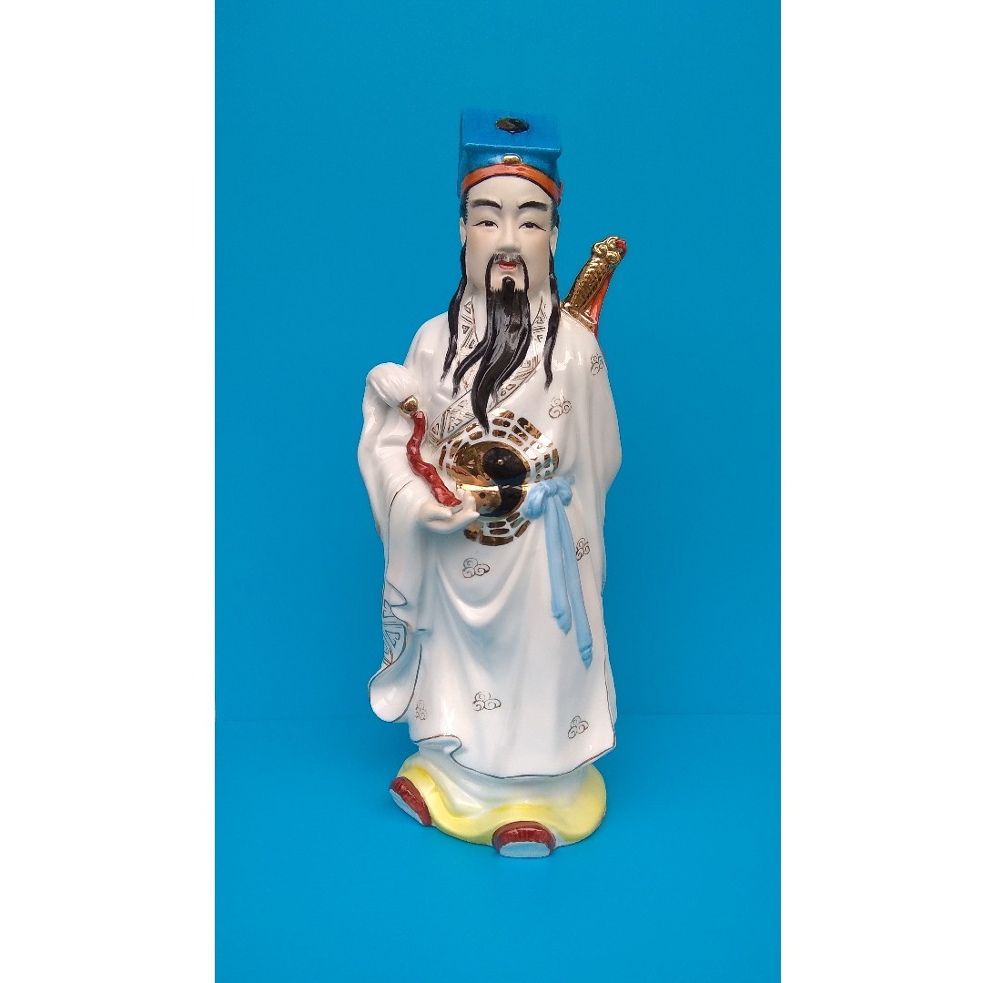 Vintage Sculpture Porcelain Chinese Figurine Lu Tung-pin (呂洞宾) bears a ...