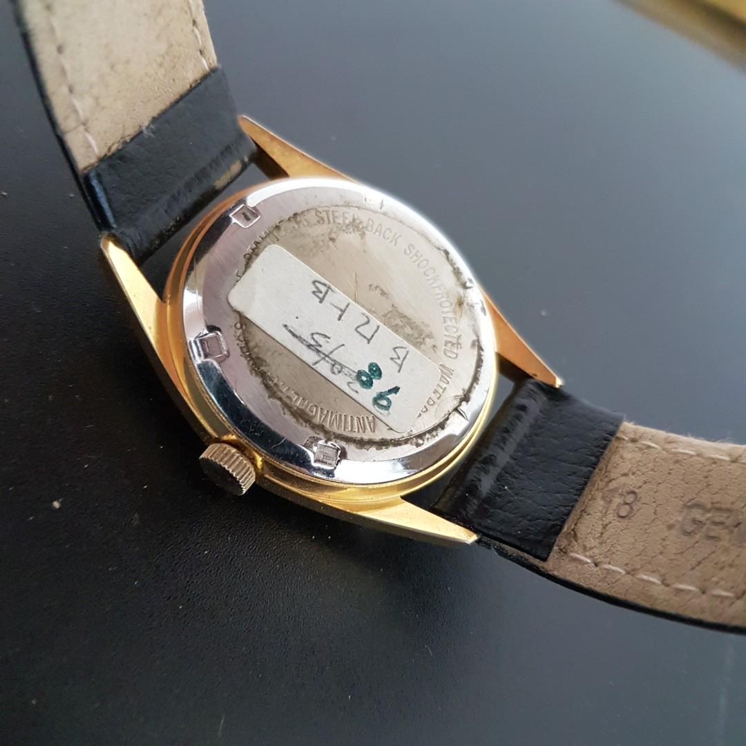 Camy Jumbo Jet Hand Winding Vintage Watch, Women's Fashion, Watches ...