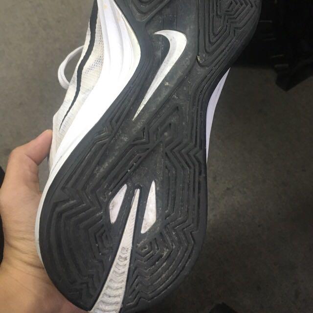 Nike hyperdunk original, Men's Fashion, Footwear, Sneakers on Carousell