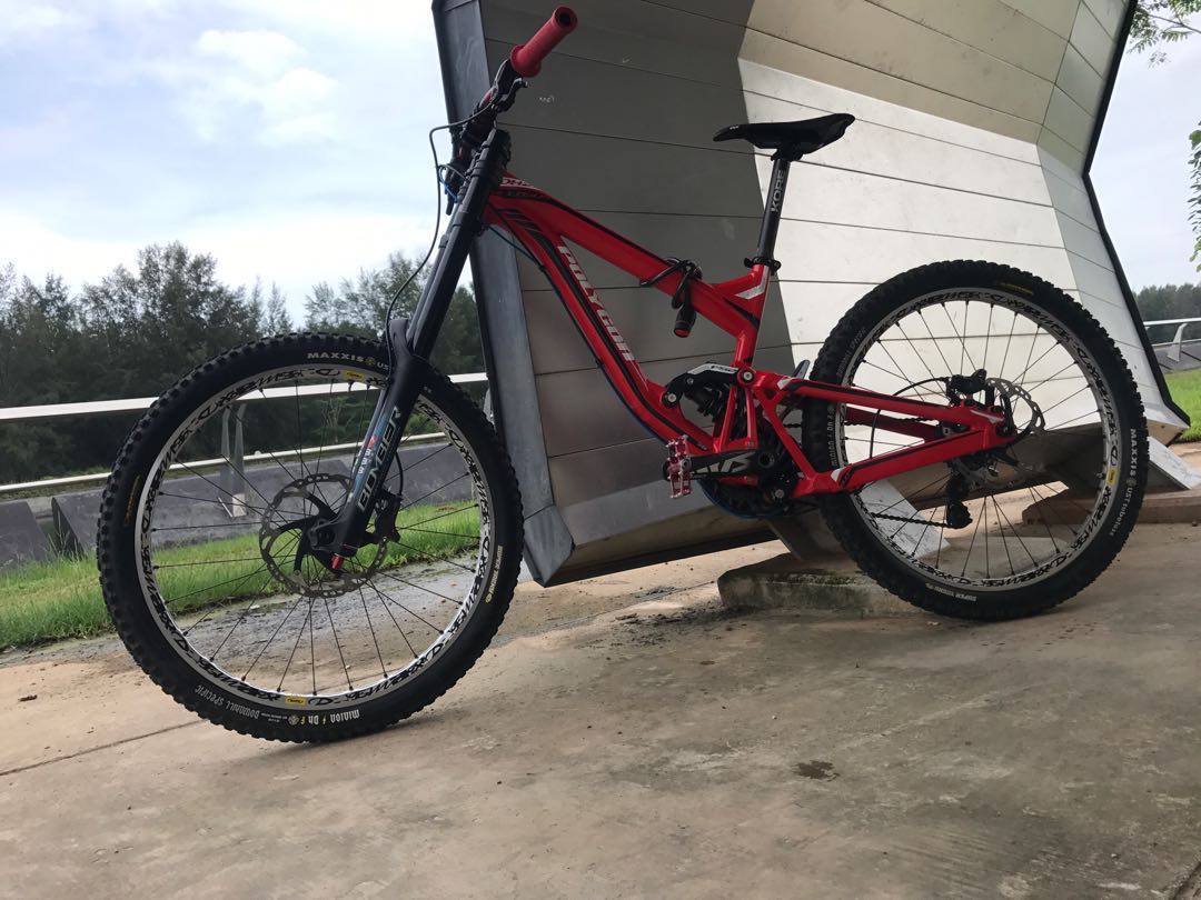 Polygon DH 2.0, Sports Equipment, Bicycles & Parts, Bicycles on Carousell