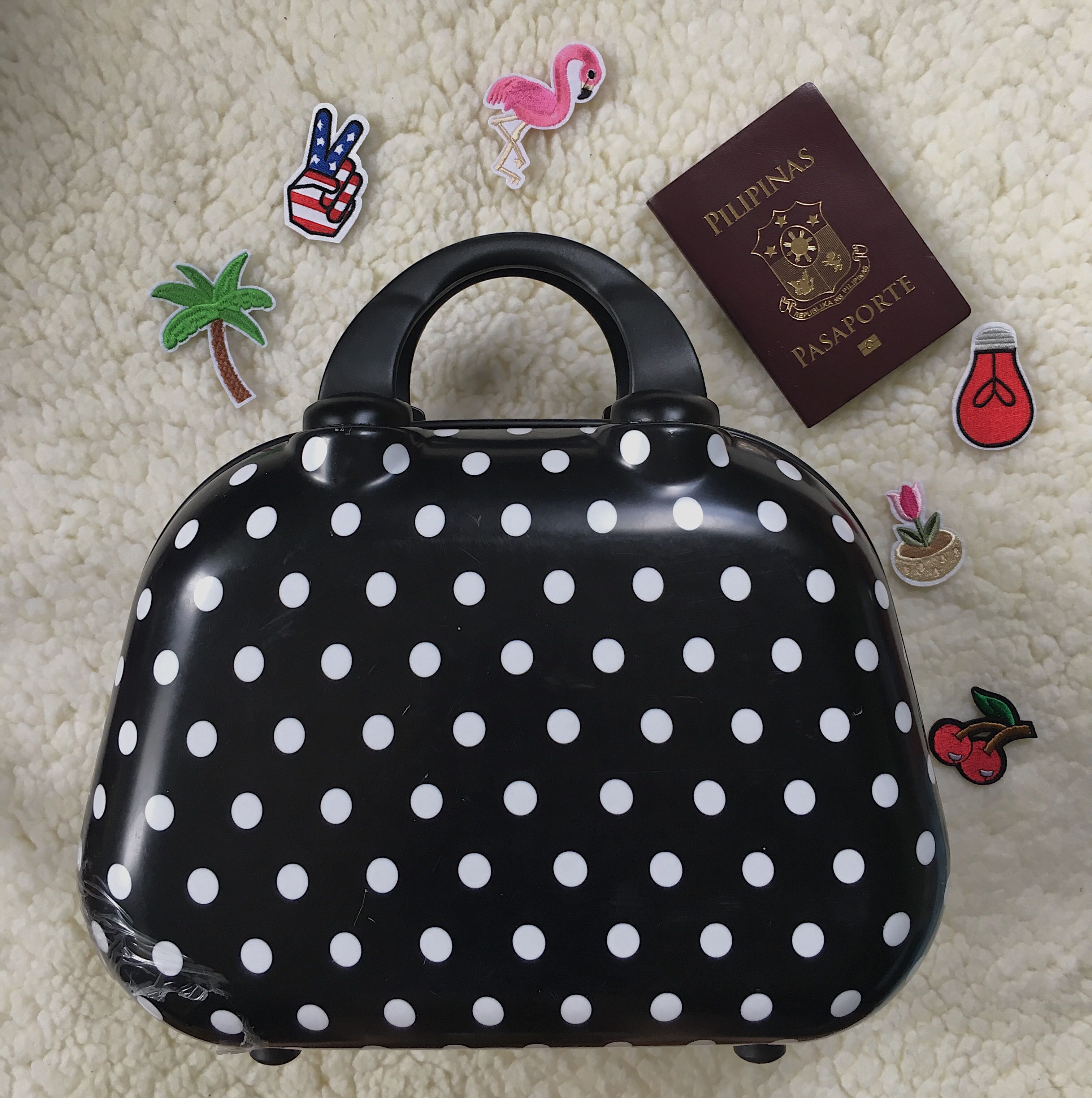 Small Luggage bag, Hobbies & Toys, Travel, Luggage on Carousell
