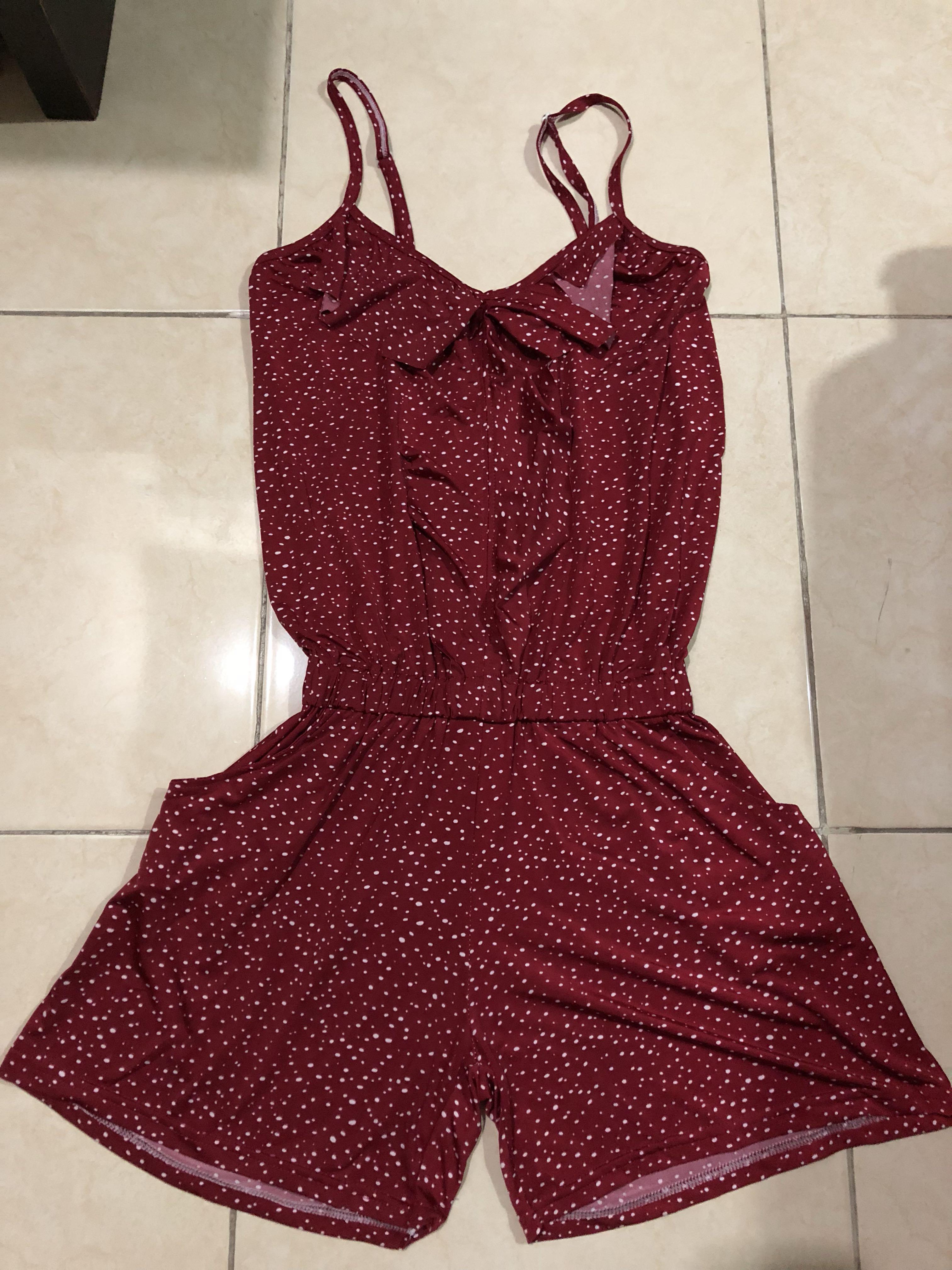 Jumpsuit pendek, Fesyen Wanita, Pakaian Wanita, Jumpsuits di Carousell