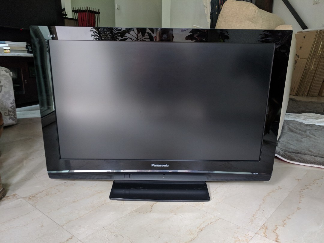 Panasonic LCD TV 37", TV & Home Appliances, TV & Entertainment, TV on ...