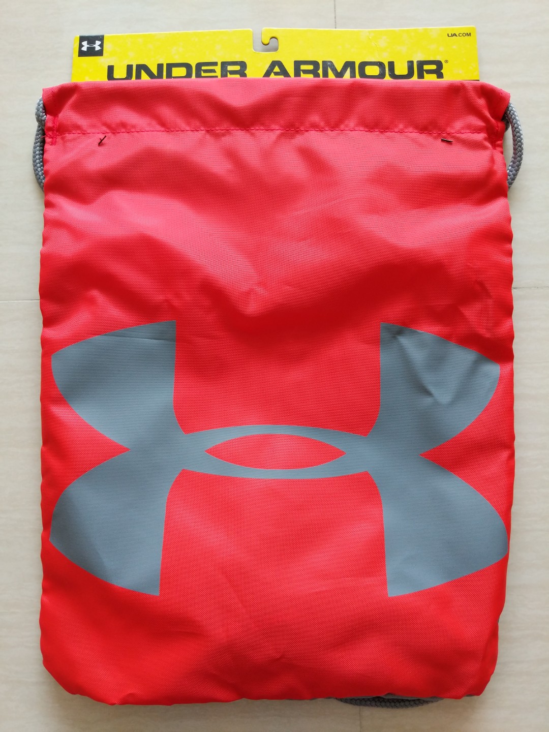Under Armour Drawstring Bag, Men's Fashion, Activewear on Carousell