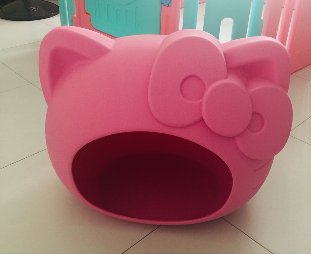 Hello Kitty Pet House, Pet Supplies, Homes & Other Pet Accessories on ...
