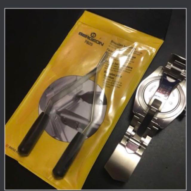 (Iast set!) Bergeon 7825 springbar tweezers, Luxury, Watches on Carousell