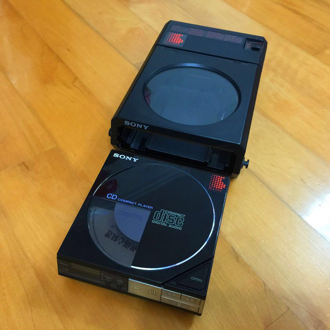Sony - 第一部Discman D-50 (此機於1985年5月製造) 連原裝「巨靈神」外攜電池盒EPC-9LC。功能正常，播碟比較揀擇 ...