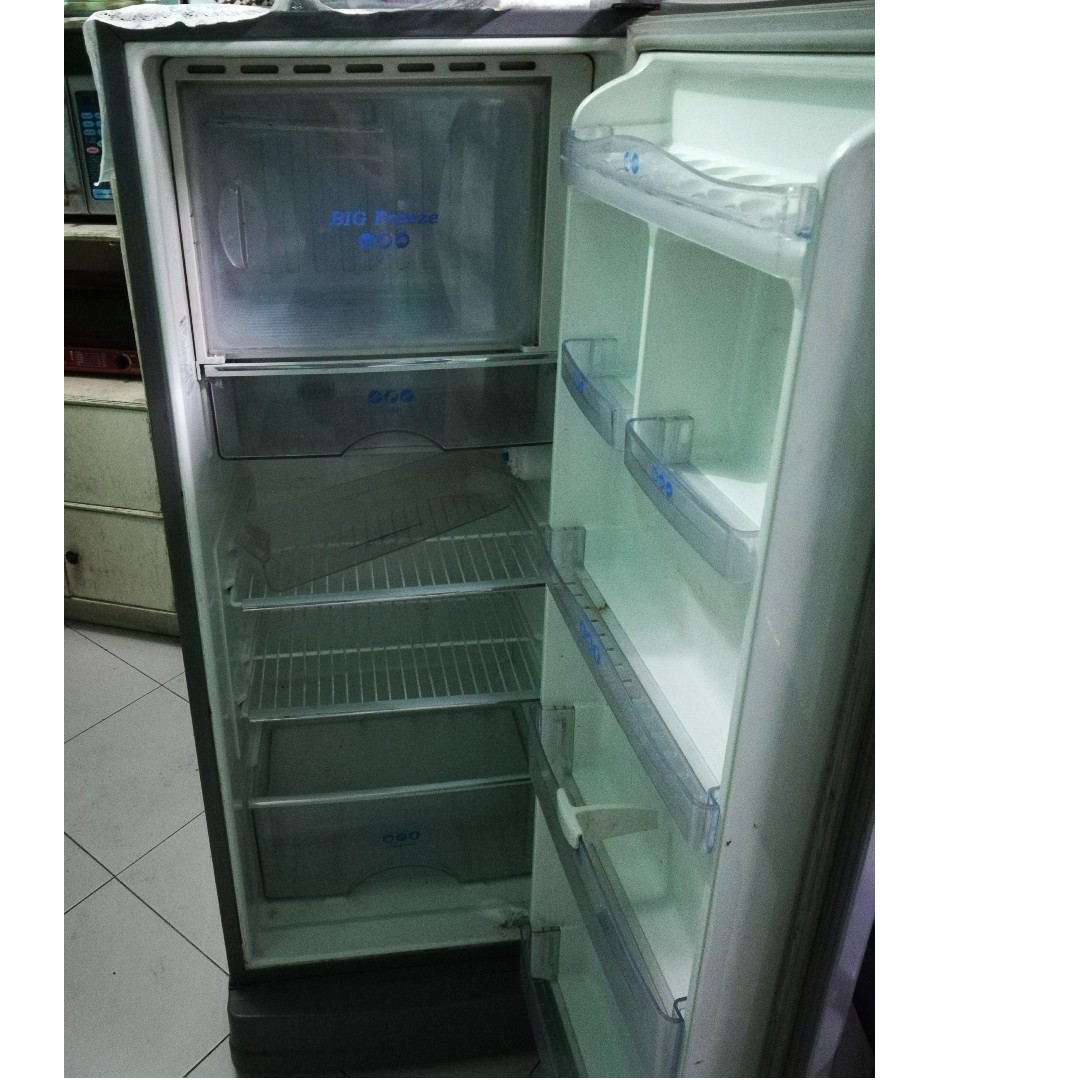7 cubic ft Condura refrigerator, TV & Home Appliances, Kitchen ...