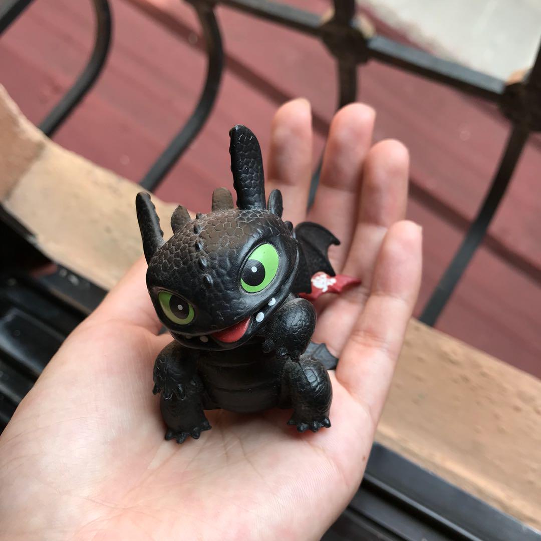 How to Train Your Dragon Toothless Figure, Hobbies & Toys, Toys & Games ...