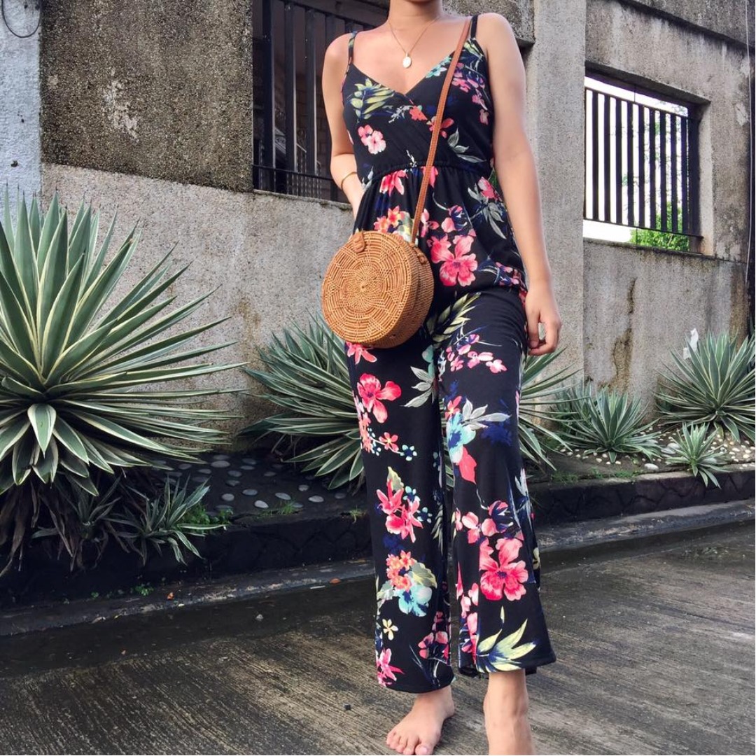 LAURA JUMPSUIT, Women's Fashion, Dresses & Sets, Jumpsuits on Carousell