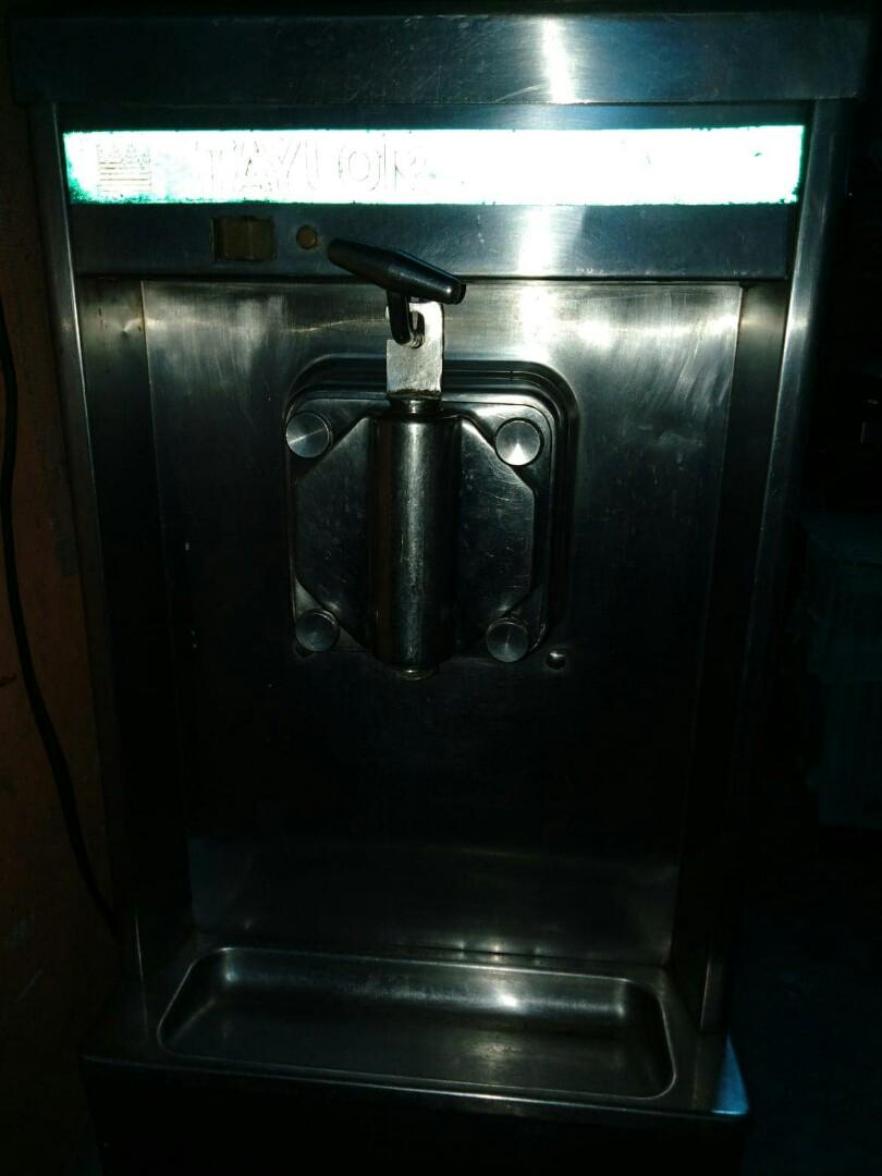 taylor ice cream maker machine, TV & Home Appliances, Kitchen ...