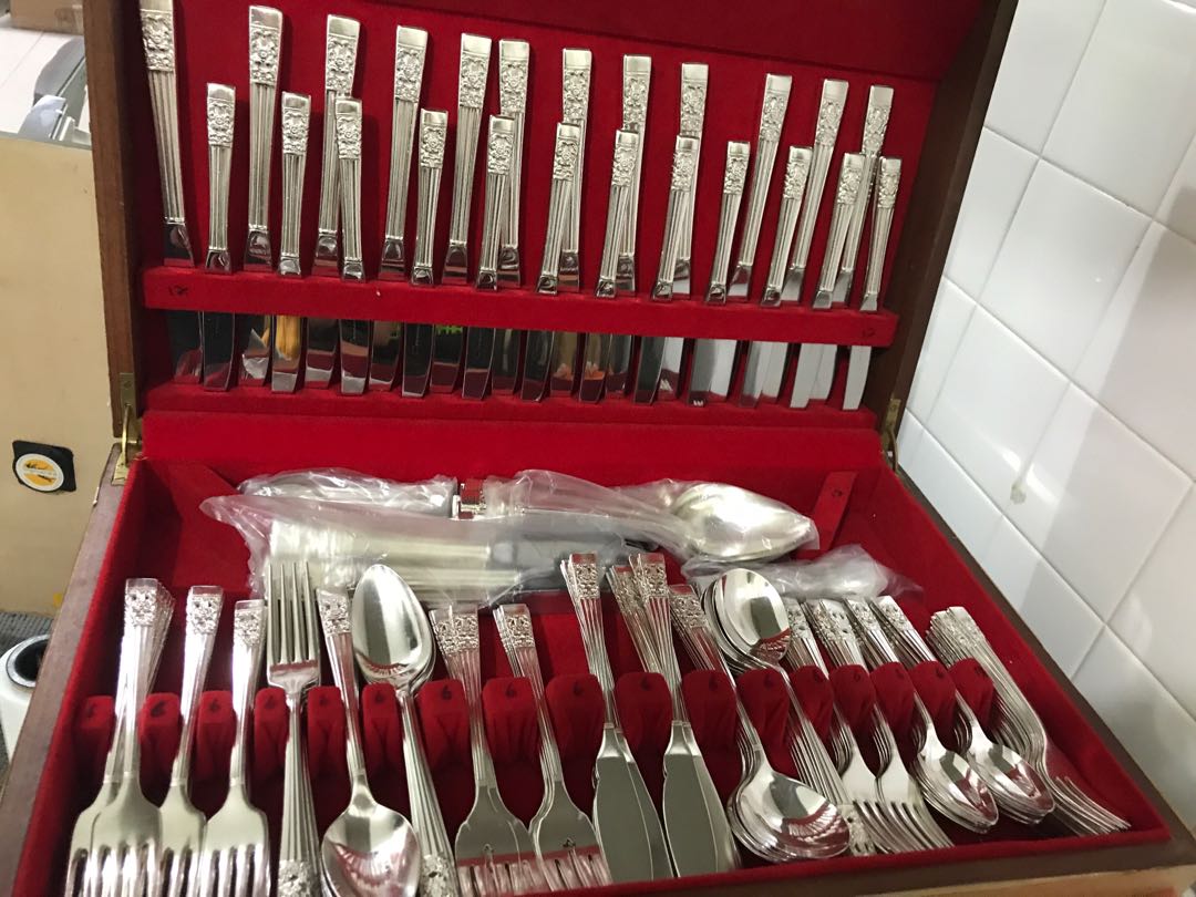 COMMUNITY CUTLERY SET OF 12, Furniture & Home Living, Kitchenware ...