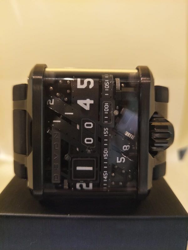 Devon watch Tread 1 on Black DLC nightmare, Luxury, Watches on Carousell