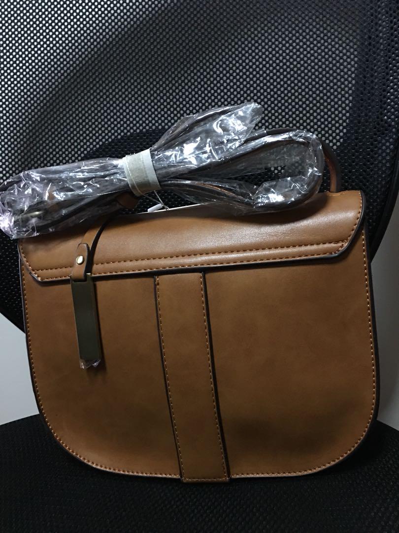 Mizzue Brian Wickware, Women's Fashion, Bags & Wallets, Cross-body Bags ...