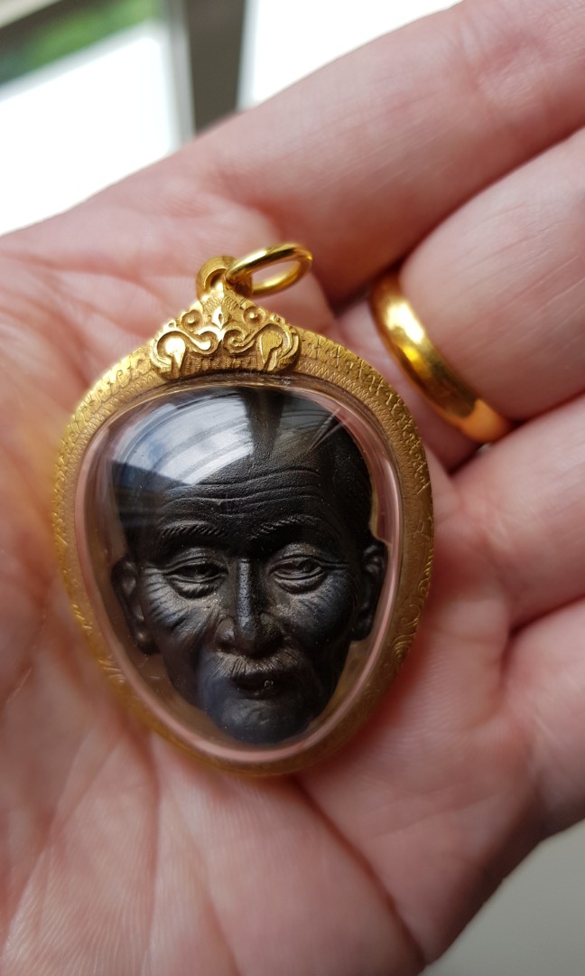 Archan Puvon mask( First Batch), Everything Else on Carousell