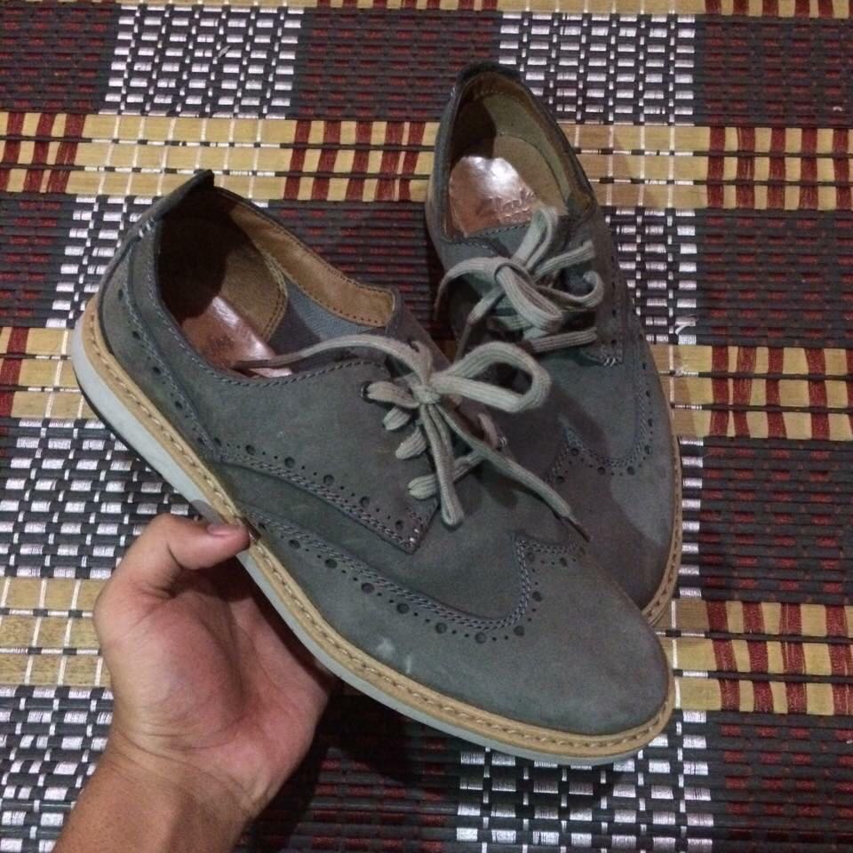 Clarks Wing Tip, Men's Fashion, Footwear, Casual shoes on Carousell