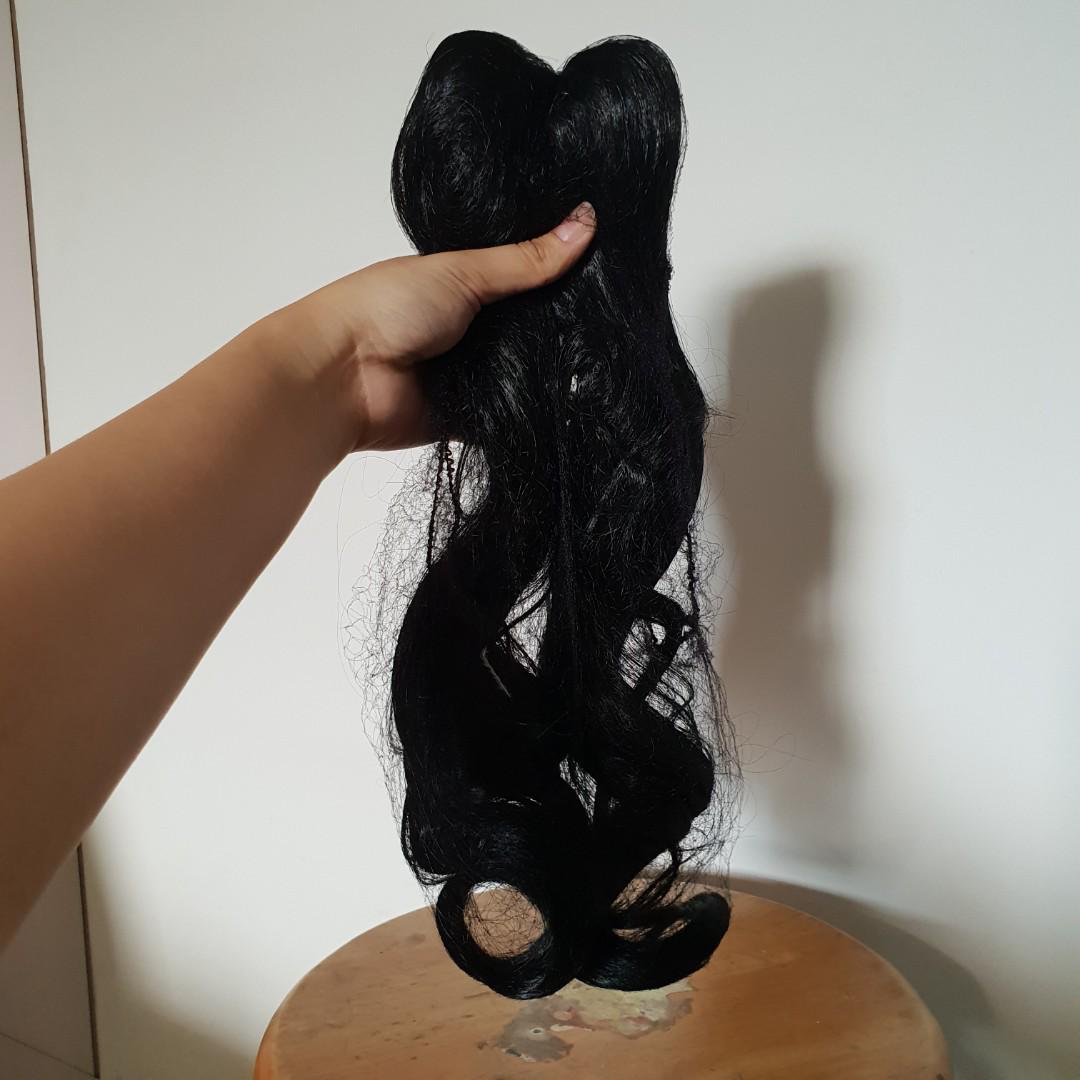 Curly twintails, Hobbies & Toys, Stationery & Craft, Occasions & Party ...