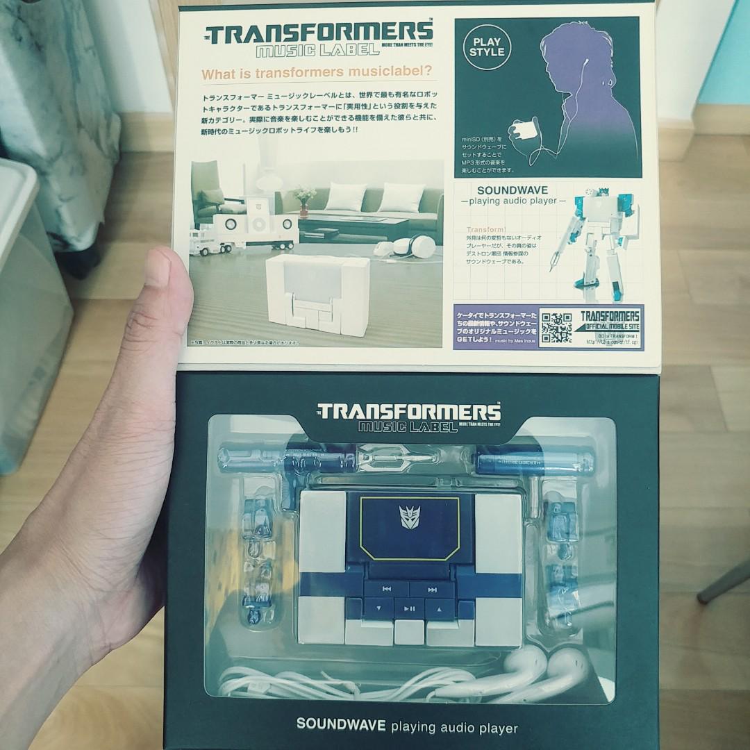 Takara tomy Transformer soundwave player, 興趣及遊戲, 玩具 & 遊戲類 - Carousell