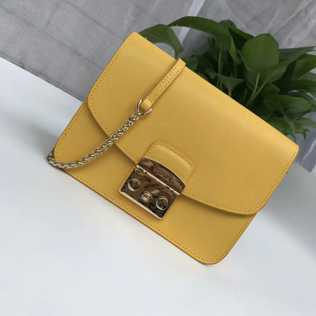Furla Metropolis Medium Size, Luxury, Bags & Wallets on Carousell