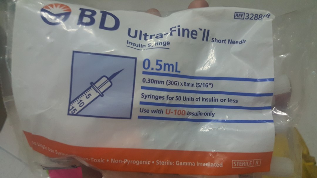 Insulin syringe short needle, Everything Else on Carousell