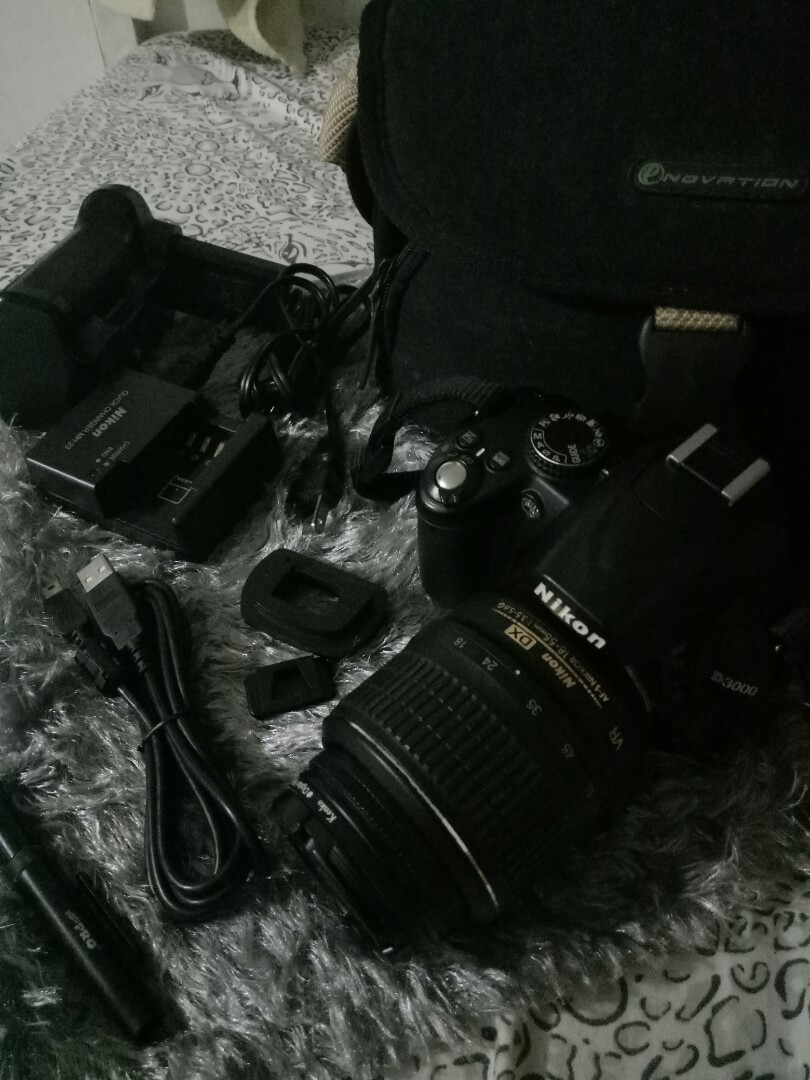 Nikon D3000 (complete package) on Carousell
