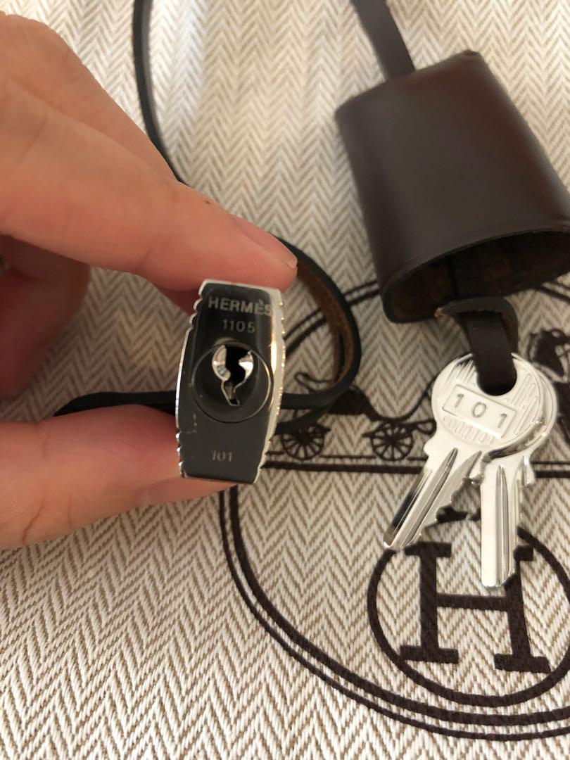 Hermès herbag lock, keys and key clochette, Women's Fashion, Bags ...