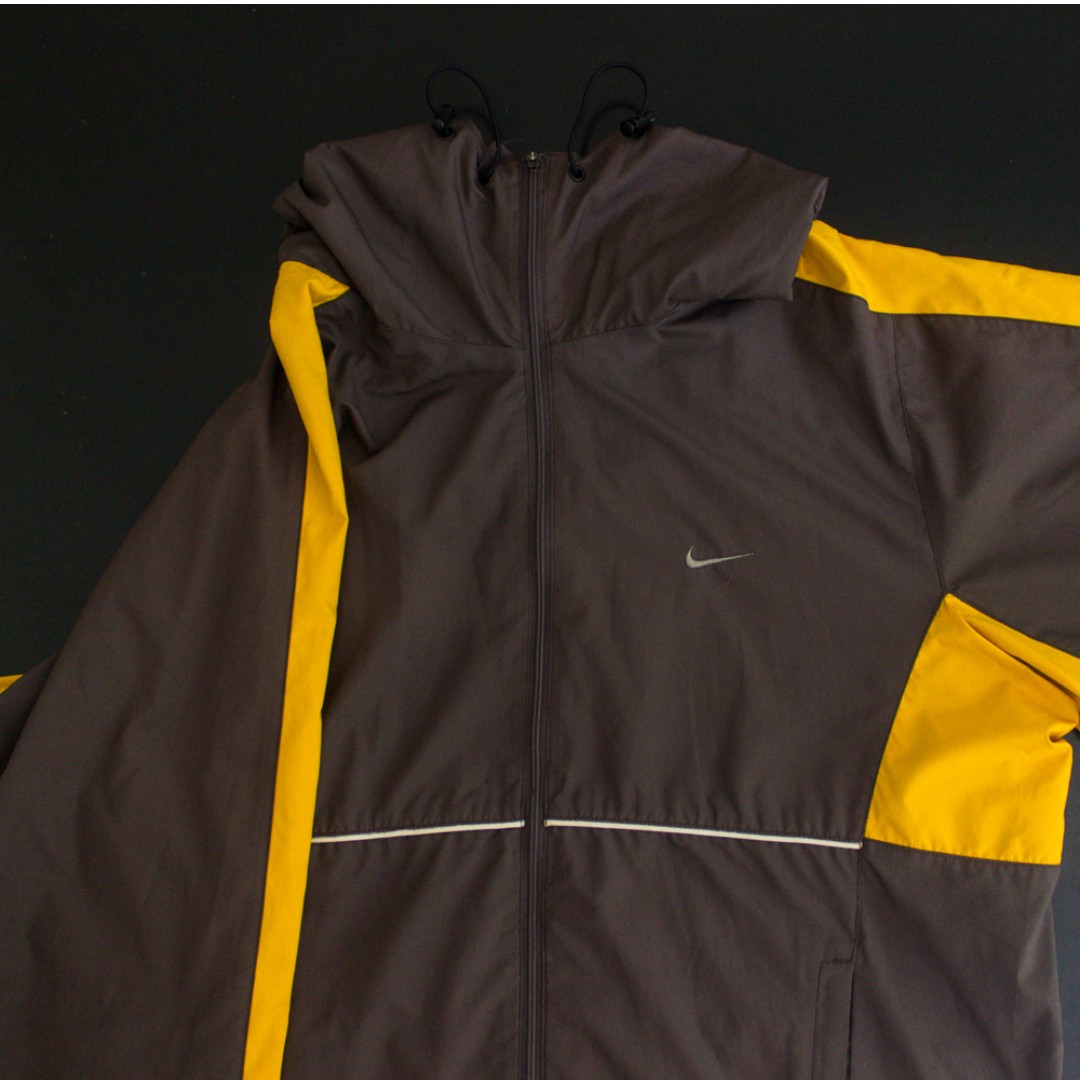 Nike Brown x Yellow Windbreaker, Men's Fashion, Coats, Jackets and ...