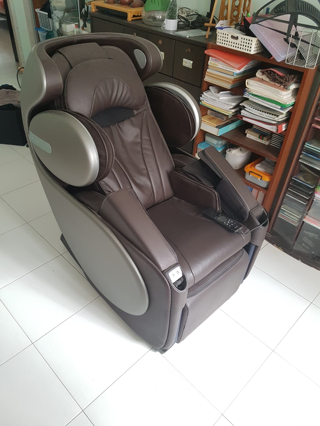 OSIM UDivine, Furniture & Home Living, Furniture, Chairs on Carousell