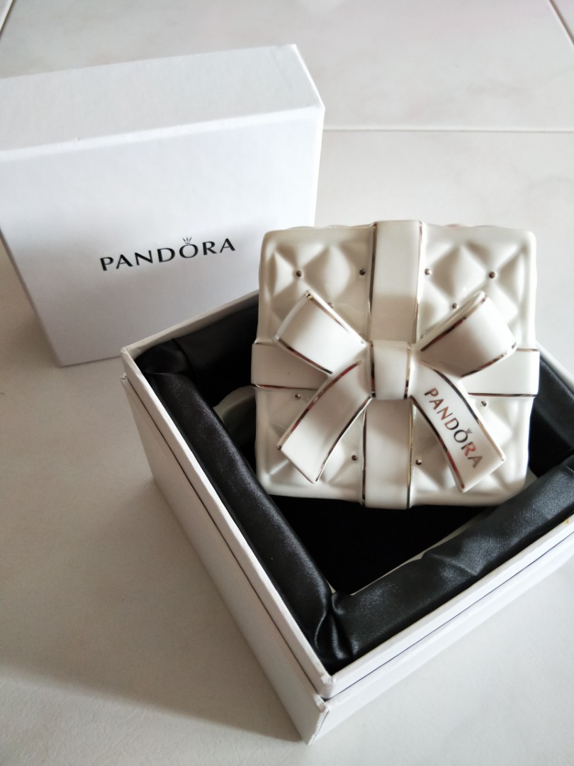 Pandora Jewellery Box, Women's Fashion, Watches & Accessories, Other ...