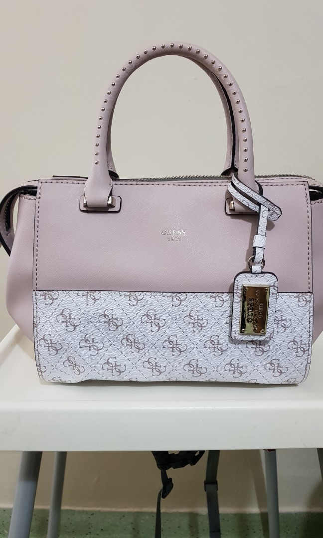 Guess Handbag, Women's Fashion, Bags & Wallets, Tote Bags on Carousell