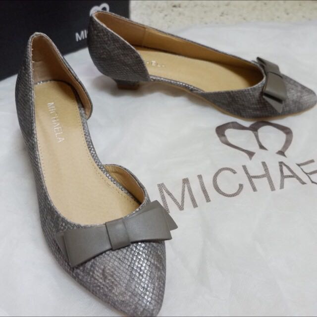 original michaela shoes, Women's Fashion, Footwear, Loafers on Carousell