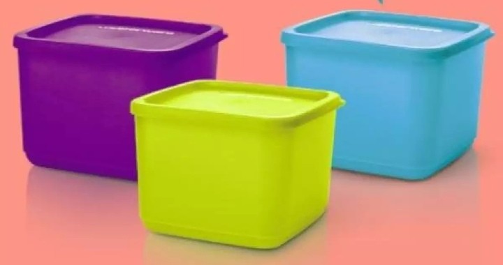 Tupperware Medium Square Rounds 1Liter, TV & Home Appliances, Kitchen ...