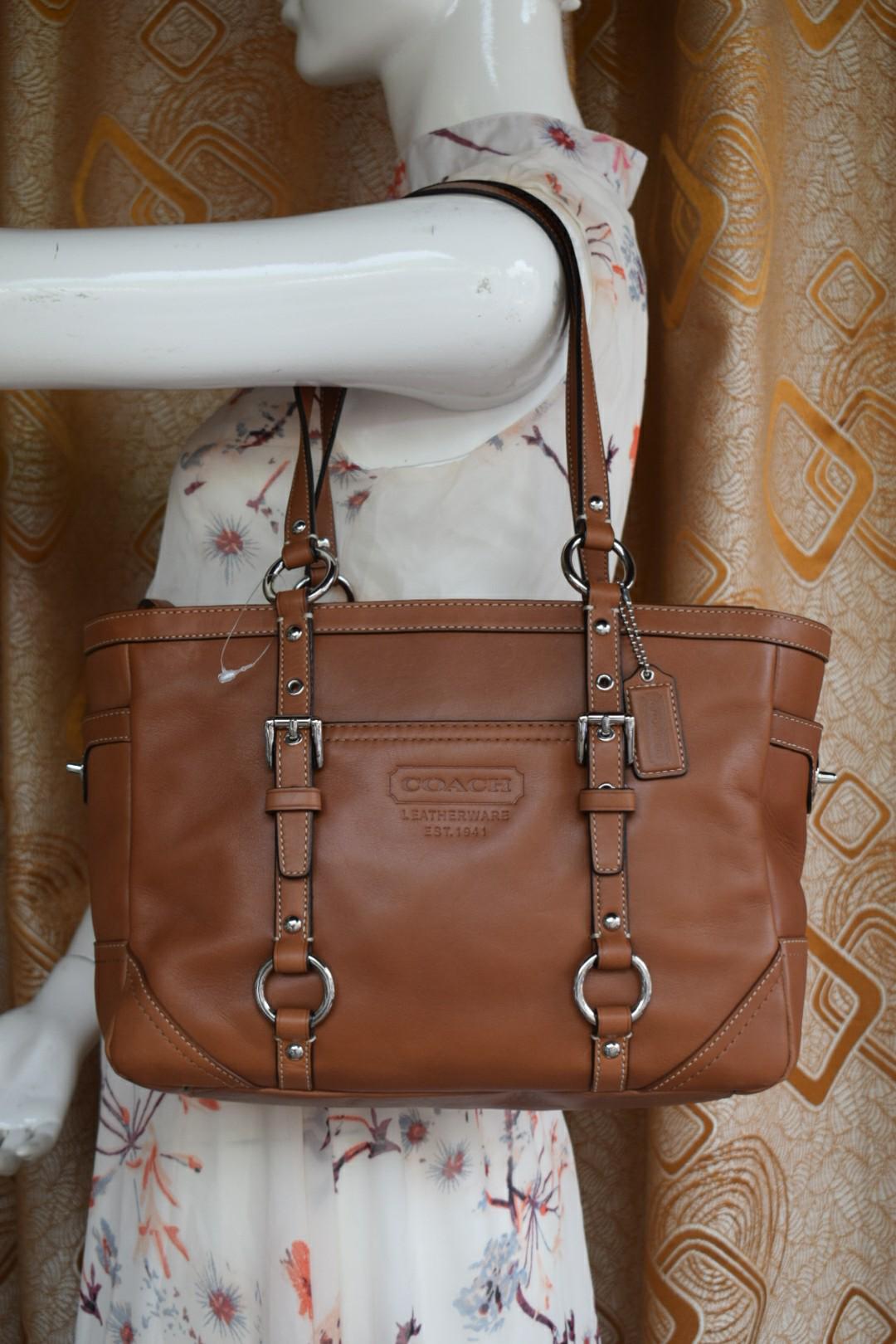 COACH F12343 LEATHER GALLERY EAST WEST TOTE, Women's Fashion, Bags ...