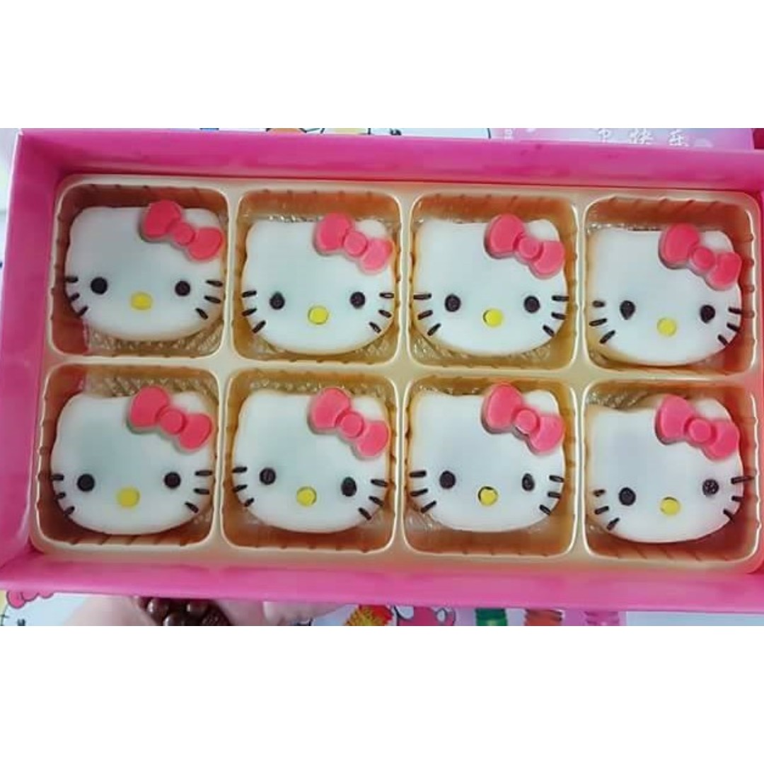 Hello Kitty/ Doraemon Mooncake 2018, Food & Drinks, Chilled & Frozen ...