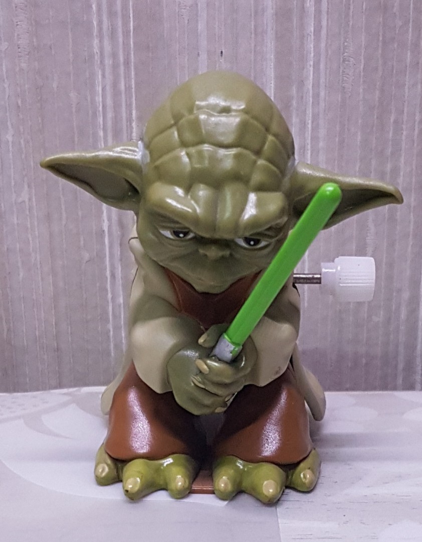 Star Wars Yoda Wind Up Flipping Toy Figure, Hobbies & Toys, Toys ...