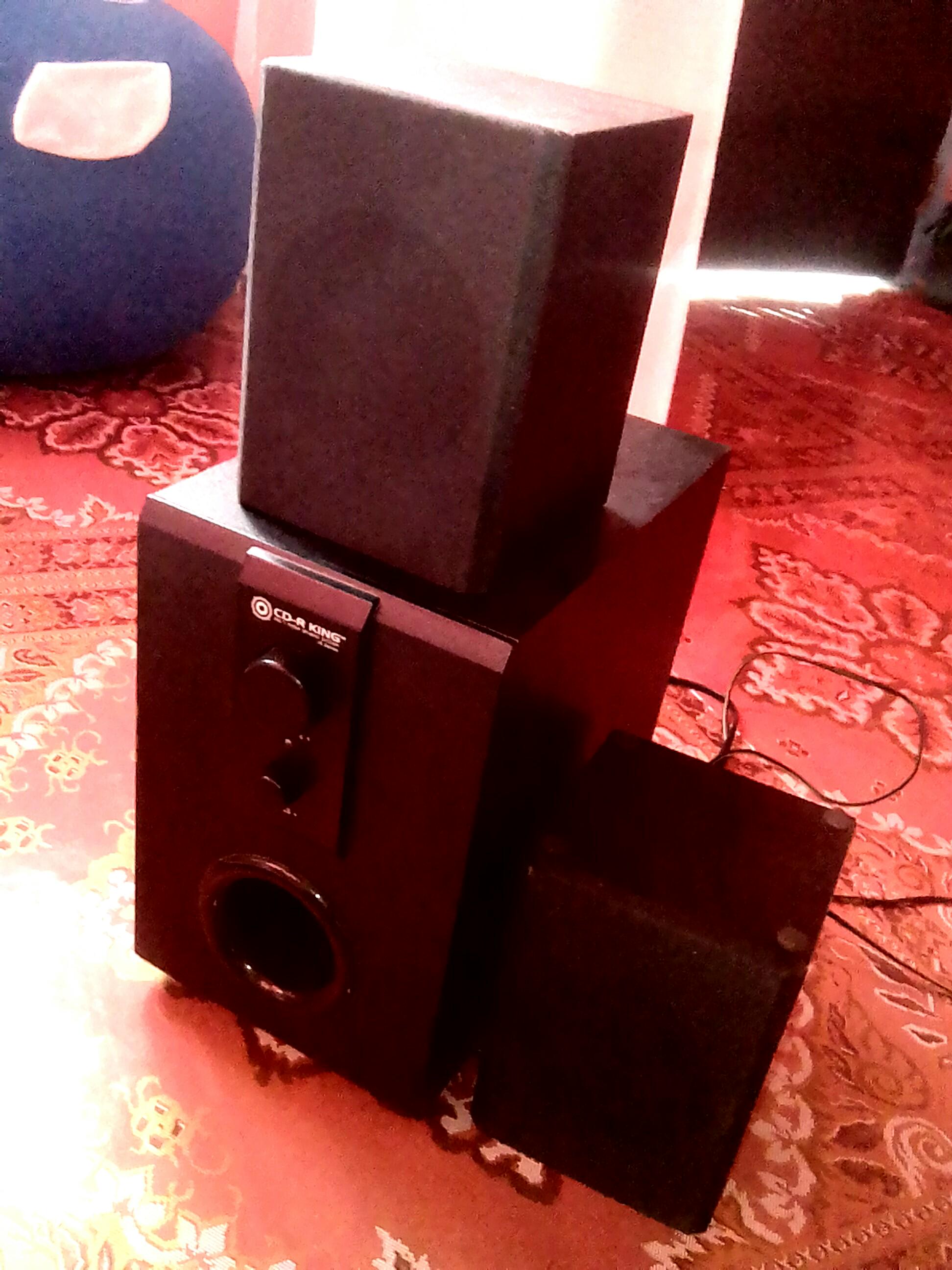 CD - r king speaker on Carousell