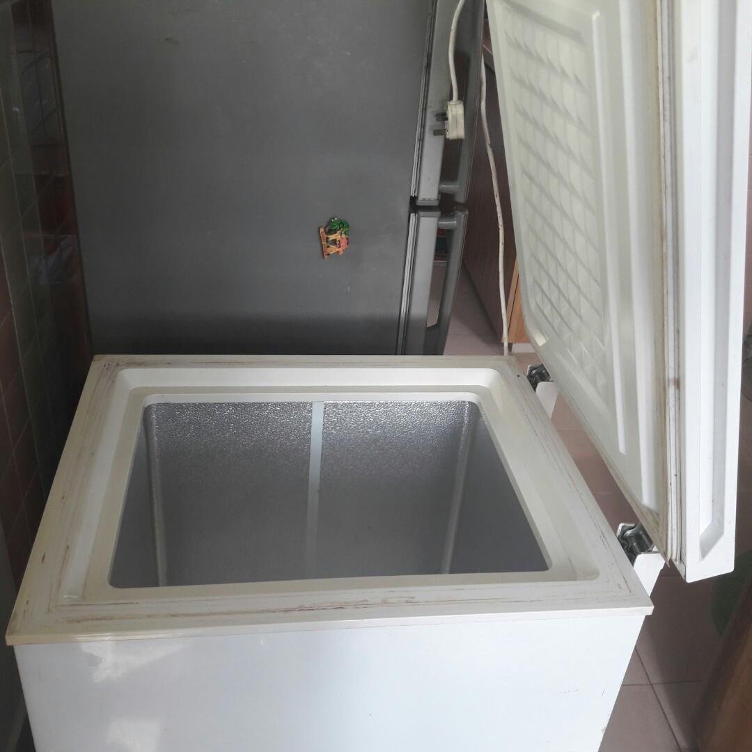 CHESS FREEZER, TV & Home Appliances, Kitchen Appliances, Refrigerators ...