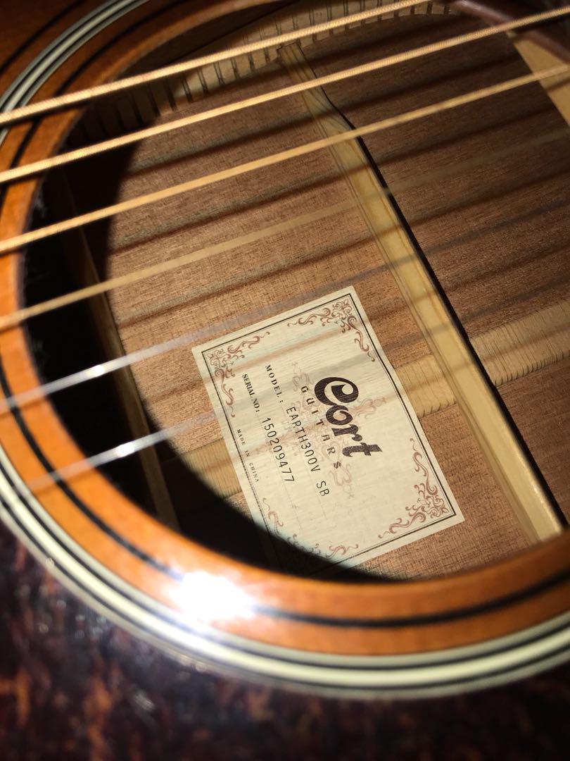 Cort Earth 300V-SB, Hobbies & Toys, Music & Media, Musical Instruments ...