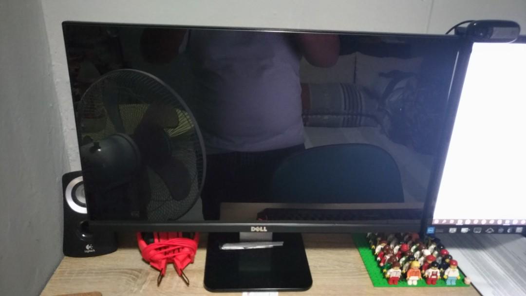 Dell Monitor (Got screen issues), Computers & Tech, Parts & Accessories ...