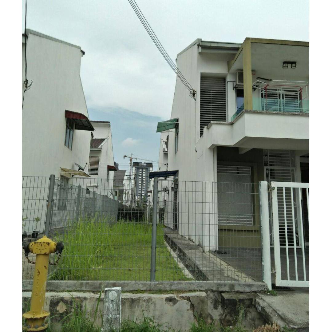 LANDED BELOW 350K!! Pearl Villa Town House (LOWER UNIT + OPEN YARD), Property, For Sale on Carousell