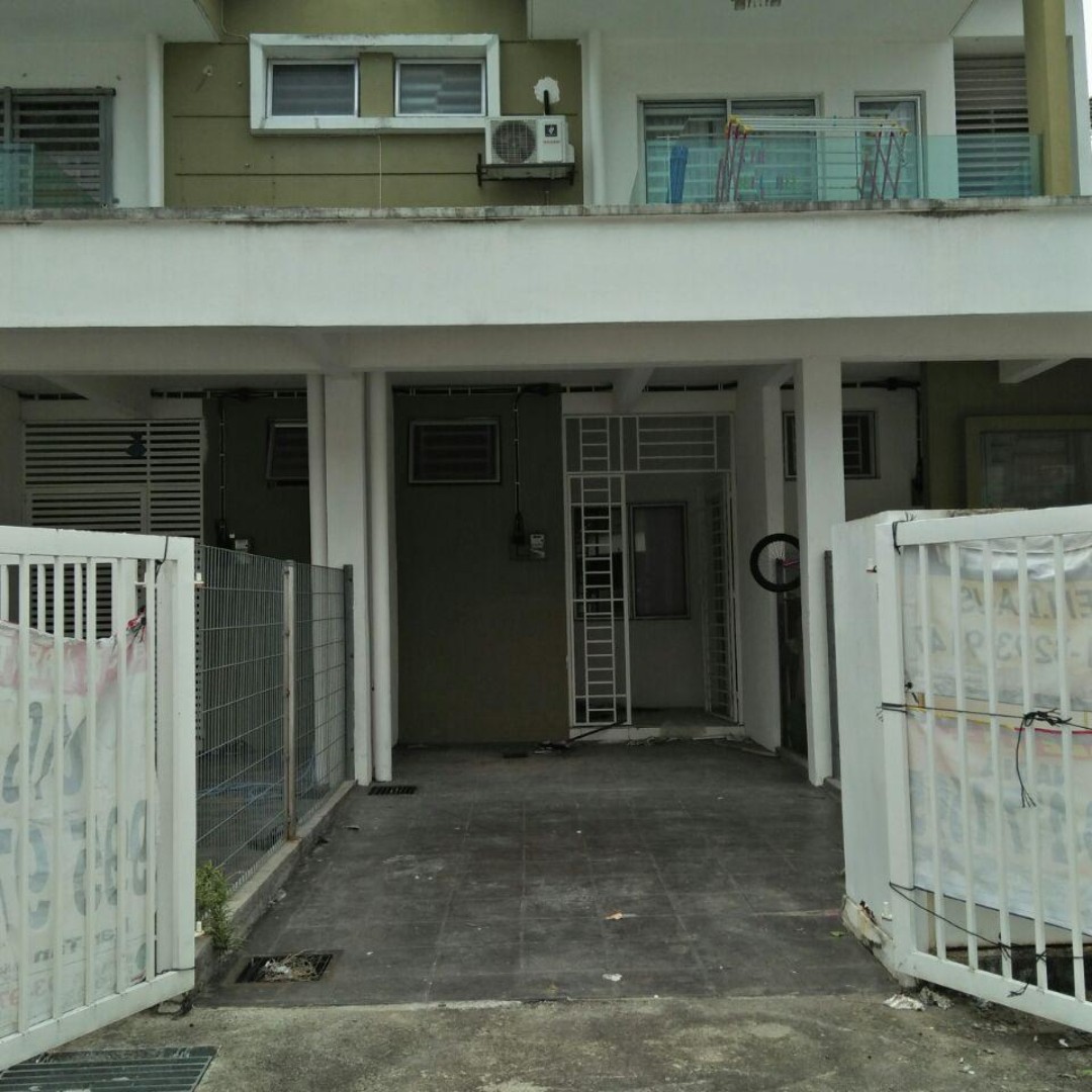 LANDED BELOW 350K!! Pearl Villa Town House (LOWER UNIT + OPEN YARD), Property, For Sale on Carousell