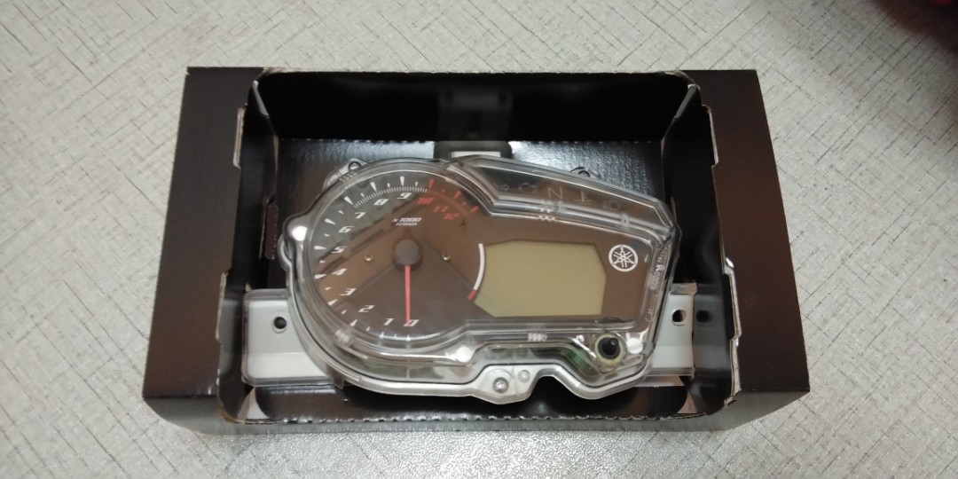 Meter original yamaha y15, Motorbikes on Carousell